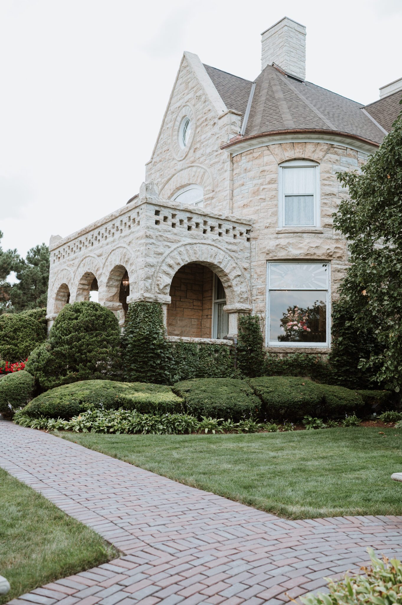 The Haley Mansion Weddings: Everything You Need to Know - Eight Hands ...